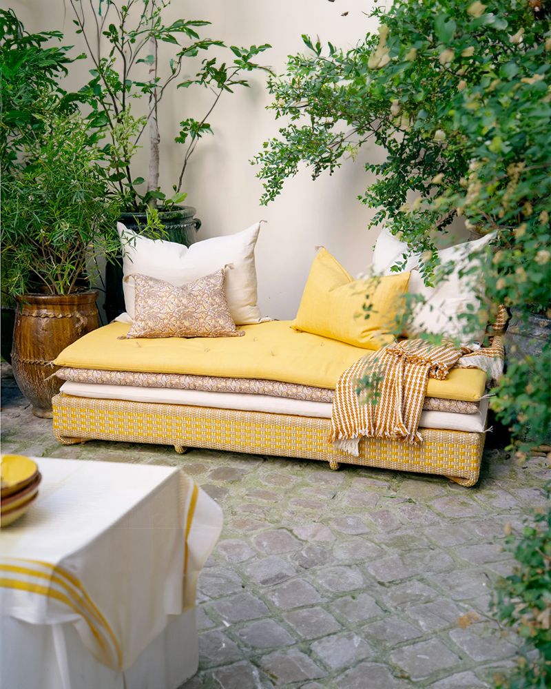 Divan Princesse à Paris avec 3 matelas - Caravane