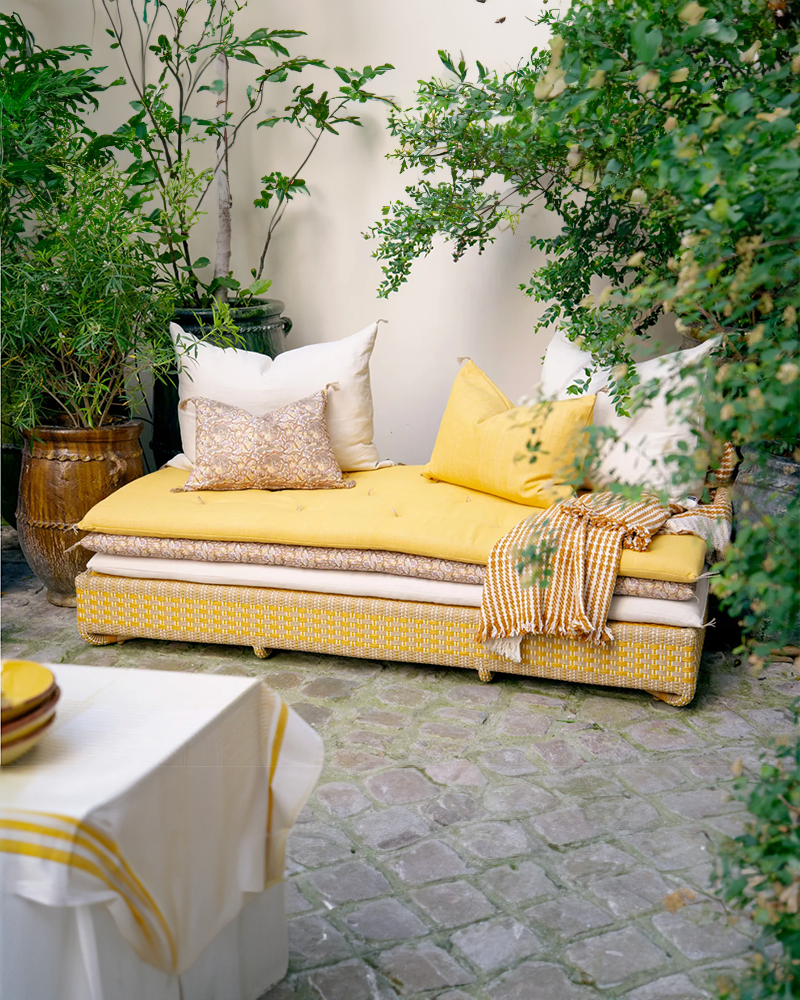 Divan Princesse à Paris avec 3 matelas - Caravane